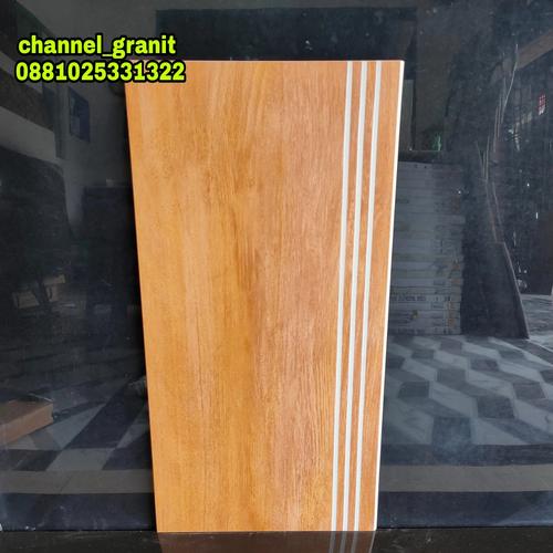 Jual Granit tangga 30x60 Motip Kayu Spruce - Kab. Bogor - channel ...