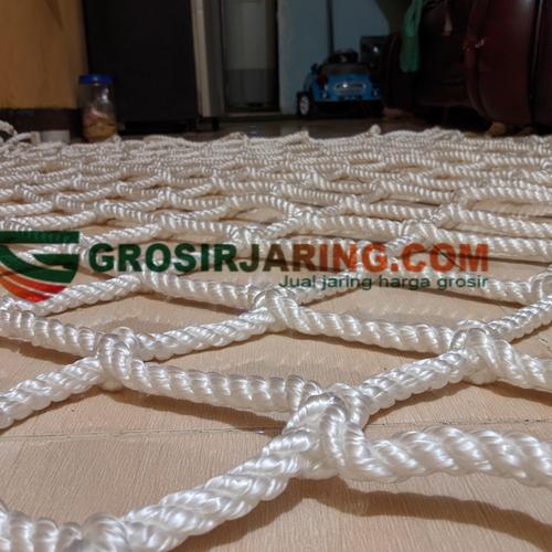 Jual jaring tali tambang nilon 12mm . jaring pengaman, jaring nilon ...