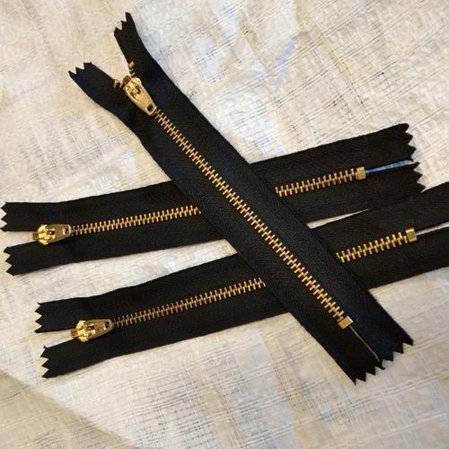 Jual Resleting gigi besi no.4 (60 pcs/5 lusin). - ATL 7 INCI BIRU ...