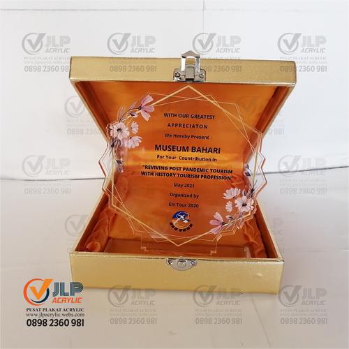 Jual [DESIGN GRATIS] Plakat, Vandel, Piagam Plakat Akrilik 20x15 + BOX ...