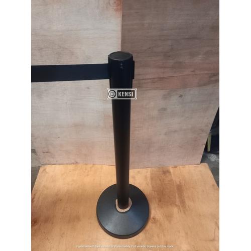 Jual Tiang Pembatas Antrian Q line hitam pita hitam Sablon VS - Jakarta ...