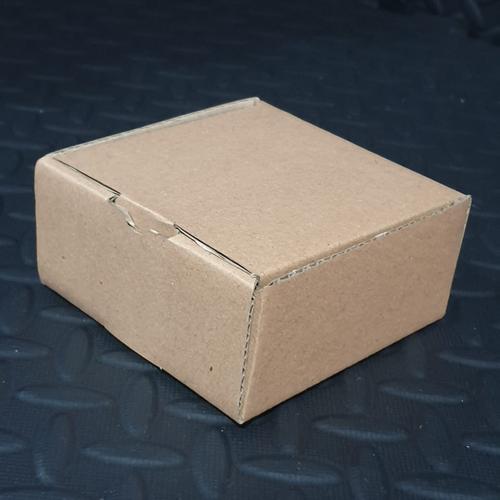 Jual 8x8x3 box kotak kemasan die cut karton packaging kecil - Kota ...