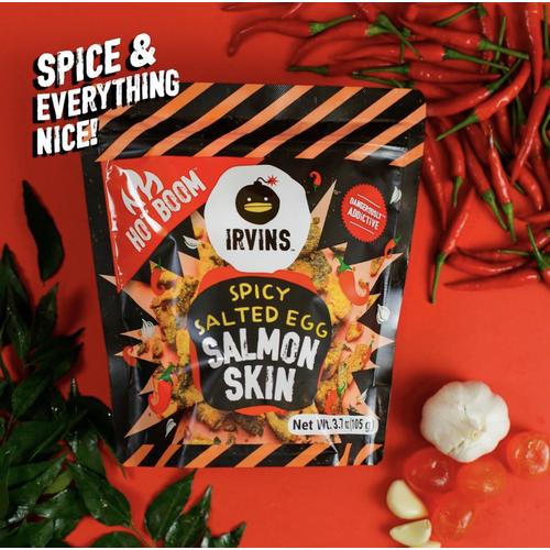 Jual HOT BOMB Irvins Fish Skin Potato Chips Salted Egg Spicy Irvin ...