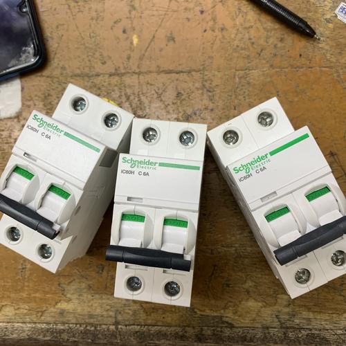 Jual Mcb ic60h 2p 6a 10a 16a 20a schneider 10ka - 16A - Jakarta Pusat - Kenz Elektrik | Tokopedia