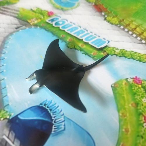 Jual Miniatur Hiu Pari Manta Ray Shark 6 cm h Maket Diorama Hewan Laut ...