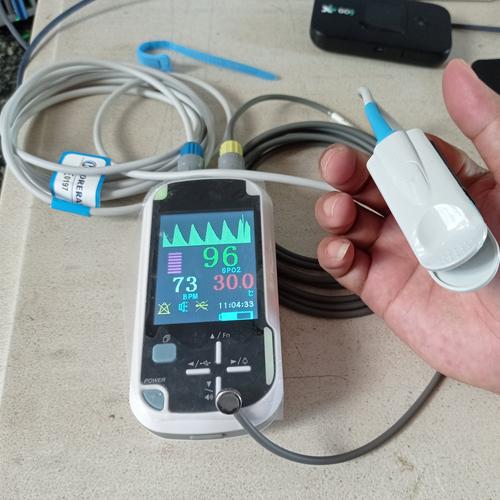 Jual CORERAY CR102 SPO2 SATURASI HANDHELD RECHARGEABLE BATTERY ORIGINAL ...