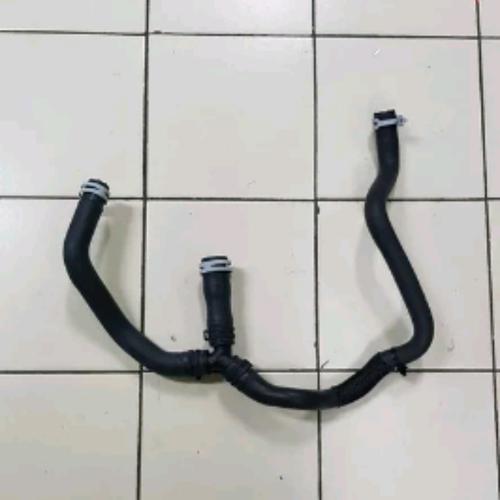 Jual Selang tabung radiator bagian bawah cabang 3 ford fiesta - Jakarta ...