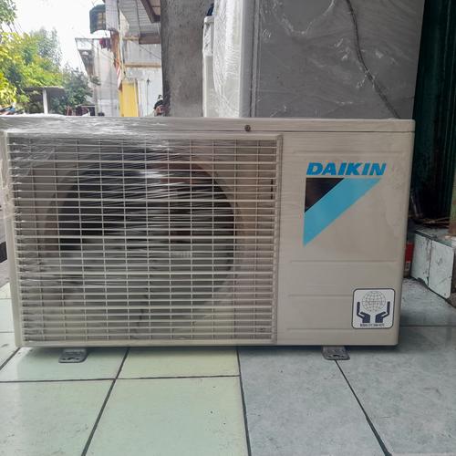 Jual ac outdoor daikin 1/2pk Freon R32 made in7 thailand - Jakarta ...