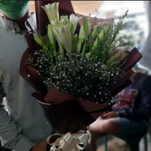 Jual Buket Bunga Lily Segar / Birthday / Graduation /Anniversary - Kota ...