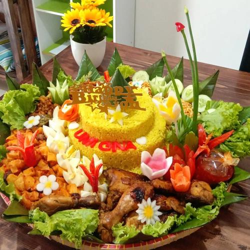 Jual tumpeng nasi kuning ulang tahun - Kota Bekasi - mama kinan kitchen ...