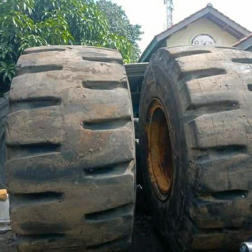 Jual Ban Loader 45/ 65R45 Scond Bridgestone + velg untuk pertambangan ...