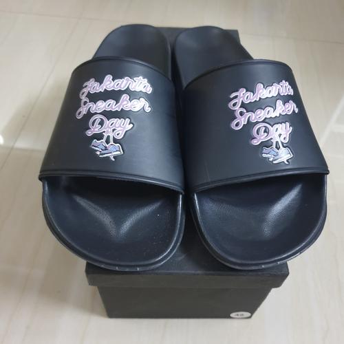 Jual jakarta sneaker day x loca poca - Jakarta Barat - jkt time | Tokopedia