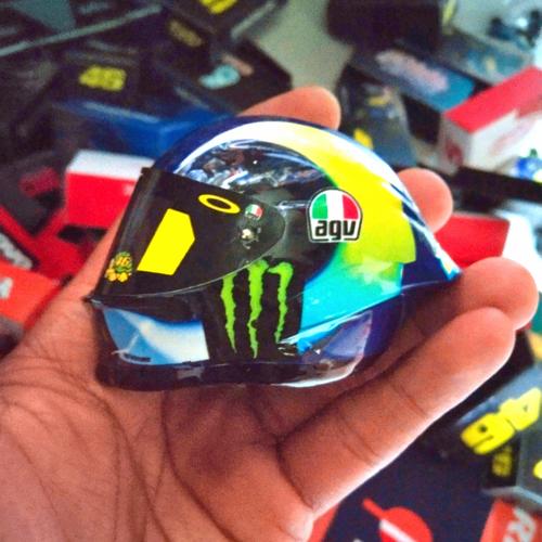 Jual miniatur helm Rossi Petronas 2021 / handmade skala 1:5 - Kab ...