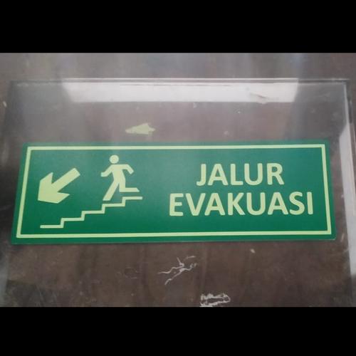 Jual AKRILIK JALUR EVAKUASI SIGN RAMBU GLOW IN THE DARK 30X10 - Tangga KIRI - Jakarta Timur ...