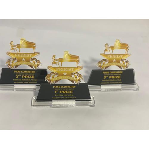 Jual Plakat, Trophy Wisuda Acrylic 20cm x 10cm Cepat, Bagus, Murah ...