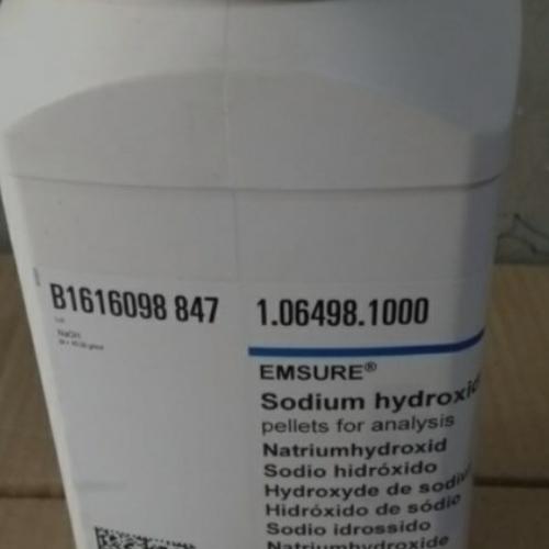 Jual Sodium hydroxide Natrium hidroksida NaOH MERCK 1.06498.1000 - Kota ...