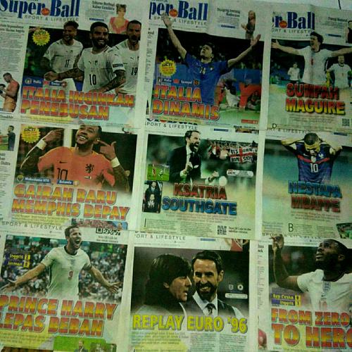 Jual Paket 32Pcs Koran majalah Bola 1bulan Lengkap Euro 2020 & Copa ...