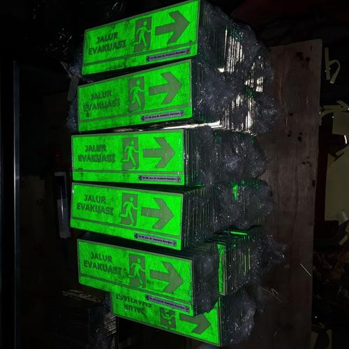 Jual Jalur Evakuasi / Exit Sign (GLOW IN THE DARK) - Arah Kiri ...