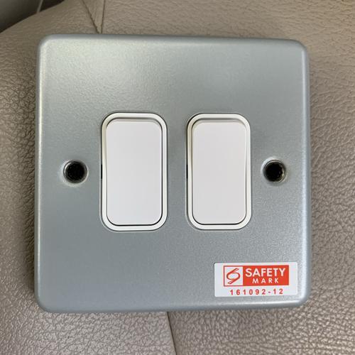 Jual Saklar Lampu Hager 2 Gang 2 way Metalclad England with Box - Kota ...
