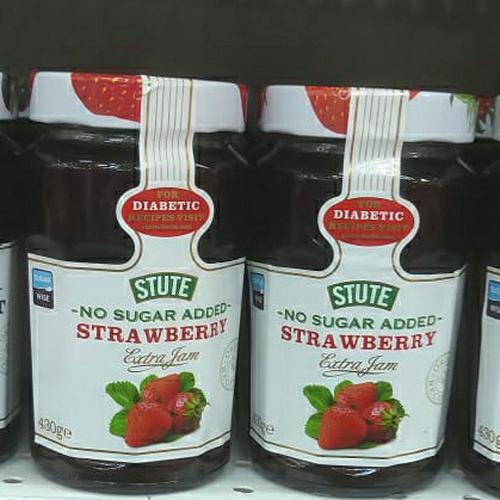 Jual STUTE JAM STRAWBERRY 430 GR - Kota Medan - MAJU MEDAN SHOP | Tokopedia