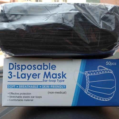 Jual Masker 3 ply hitam putih earloop isi 1 box 50 lembar ,disposable ...