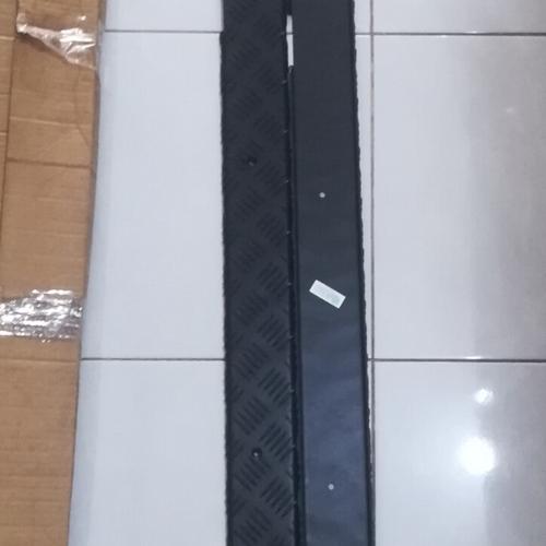 Jual Treadplate Genuine Land Rover Defender 110 EBN500051 - Kota ...