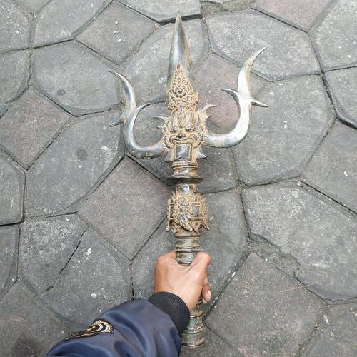 Jual Pataka Majapahit Tombak Trisula Gambar Barong Hitam Unik Langka ...