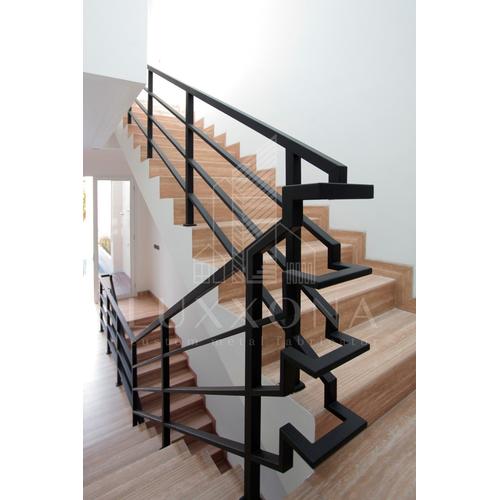 Jual Railing Tangga dan Balkon Besi - Jakarta Pusat - Luxxona Workshop ...