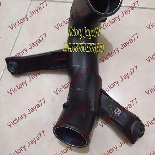 Jual Selang Turbo Intercooler Toyota Innova Reborn Diesel 17361-0L021 ...