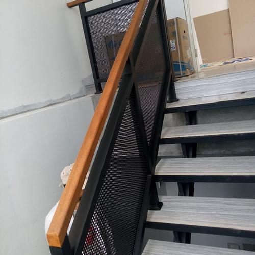 Jual RELING TANGGA PLAT PERFORATED TEBAL 2 MM BESI GALVANIS KAYU CAMPER ...