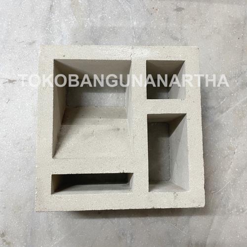 Jual Loster / Roster Lubang Angin / Lubang 4 Beton Putih 20 x 20 c ...