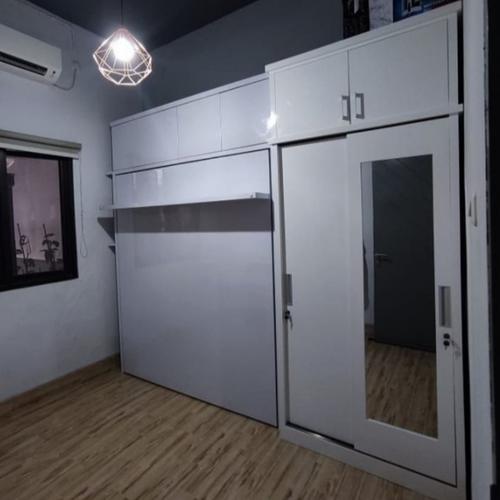 Jual LEMARI PAKAIAN BAJU dan WALLBED WALL BED 90X 200 HPL KAYU MURPHY ...