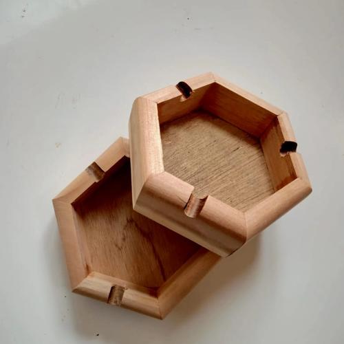 Jual asbak hexagon/souvenir/asbak/asbak kayu - kotak - Kab. Blitar ...