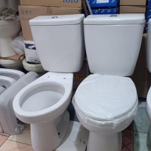 Jual closet duduk TOTO dual flush | toilet monoblok tombol atas warna ...