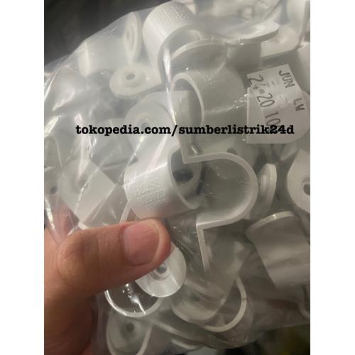 Jual Klem pipa listrik conduit 20mm clamp boss PUTIH clam clem - Putih ...