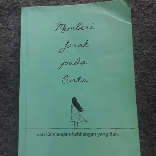 Jual Memberi jarak pada cinta oleh Falafu - Kab. Bantul - Finco Books ...
