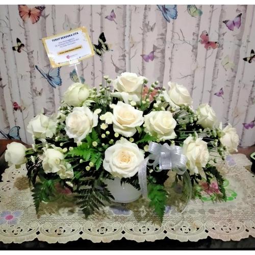 Jual rangkaian bunga meja asli fresh - Kota Bandung - Sakura Florist ...