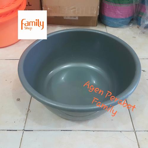 Jual Baskom Abu Jumbo / Bak Plastik Silver / Ember Air / Baskom Bulat ...