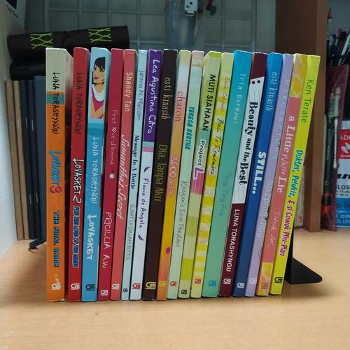 Jual Novel Teenlit - Jakarta Utara - The Paper Shade | Tokopedia