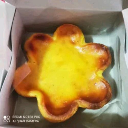 Jual Kue Bingka/Bingke (1 Loyang) Khas Pontianak - Keju Kismis ...