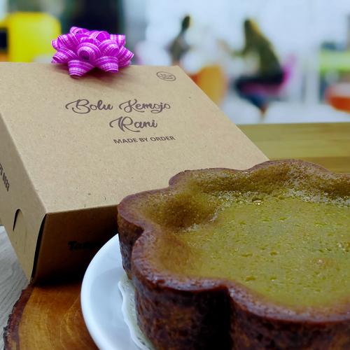 Jual kue bolu kemojo - pandan original - Kota Pekanbaru - Toko Kemojo ...
