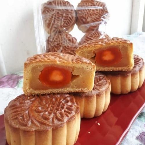 Jual lian fat mooncake tausa 1 telur 1box isi 4/kue bulan singkawang ...