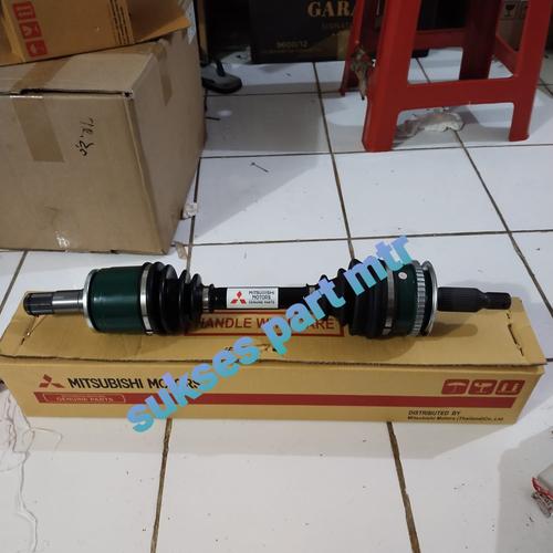Jual cv joint/drive shaft/as roda depan triton atau pajero sebelah kiri ...