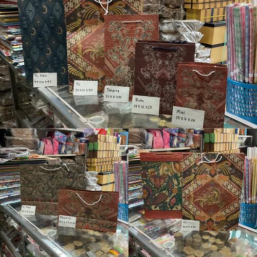 Jual Paper Bag Motif Batik 19,5 x 10 x 25 / Goodie Bag Buku Batik ...