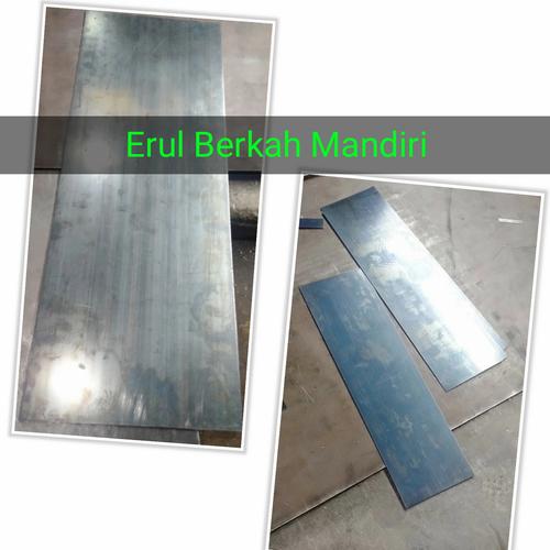 Jual plat baja spring sk5. 3mm X 100mm X 100mm. - Jakarta Barat - Erul ...