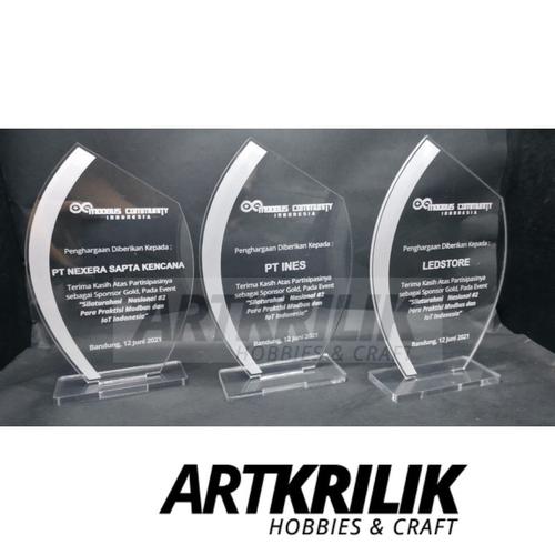 Jual PLAKAT AKRILIK GRAFIR CUSTOM 15 X 21 5MM A5 WISUDA WEDDING SEMINAR ...