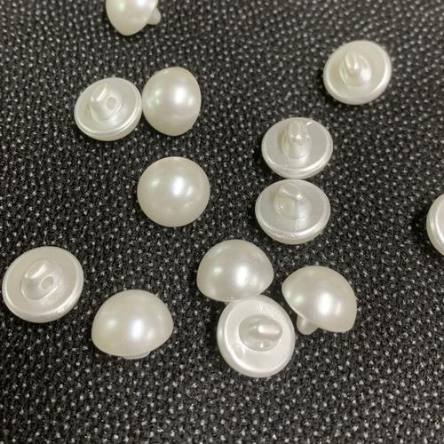 Jual Kancing mutiara 1lusin - Krem, 14mm - Jakarta Pusat - Toko Kristy ...