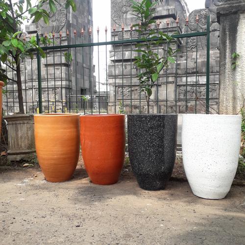 Jual POT KAPSUL POT GERABAH TANAH LIAT PUTIH HITAM BINTIK D 55 TINGGI ...
