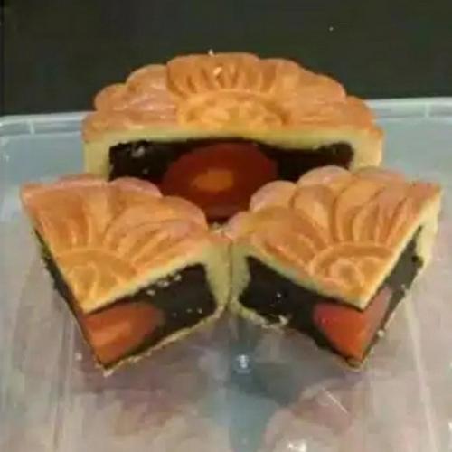 Jual Moon cake/kue bulan isi tausa telur asin + kuaci/kwaci - bubble ...