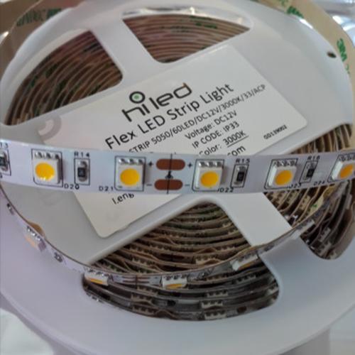 Jual Hiled LED Strip 5050-60LED Led Strip Hiled ip33-5050 3000K ...